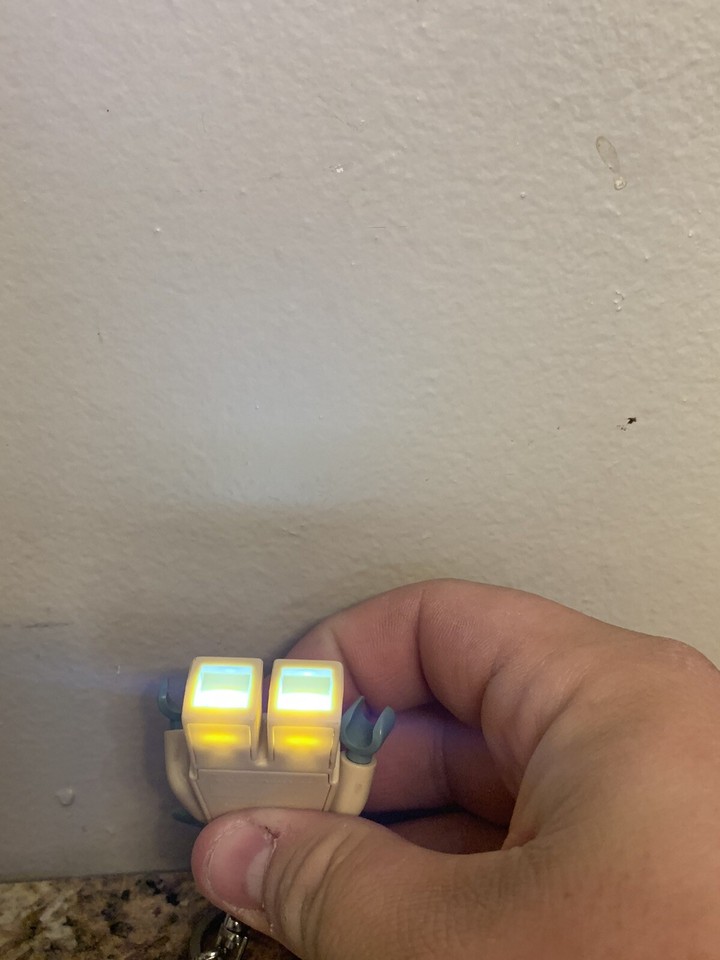 LEGO Star Wars Yoda LED Light KeyChain 2012 Key Light Flashlight Chain ...