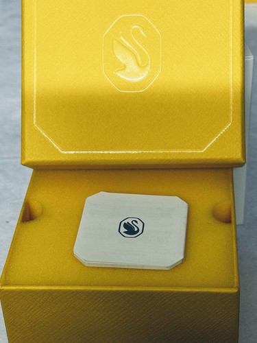 NIB 100% Authentic Swarovski Feathered Beauties Wren Crystal Figurine ...