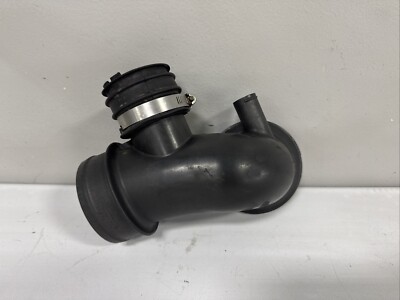 6.6 Chevrolet Duramax diesel LLY engine Turbo mouthpiece / intake tube ...