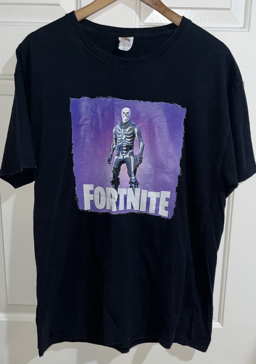Fortnite Tshirt Large | eBay