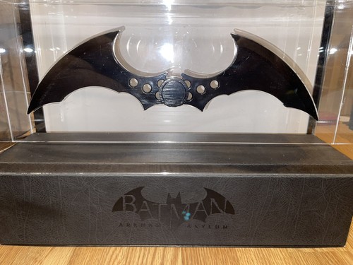 *RARE* Batarang Display Developer Gift (Batman Arkham Asylum) | eBay