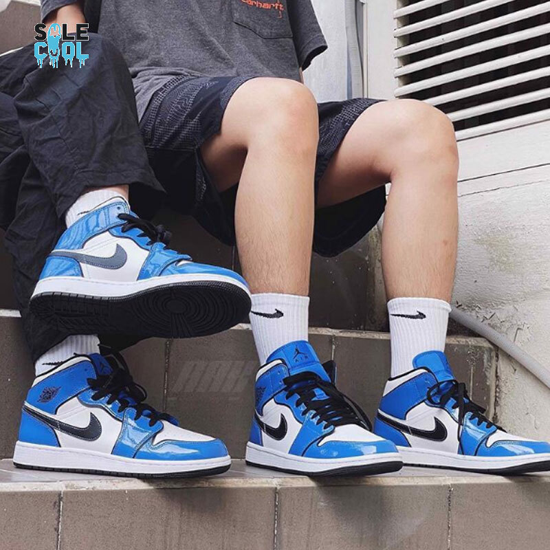 Nike Air Jordan 1 AJ1 Retro Mid SE Mens GS Signal Blue White Nike Air Jordan 1 AJ1 Retro Mid SE Mens GS Signal Blue White