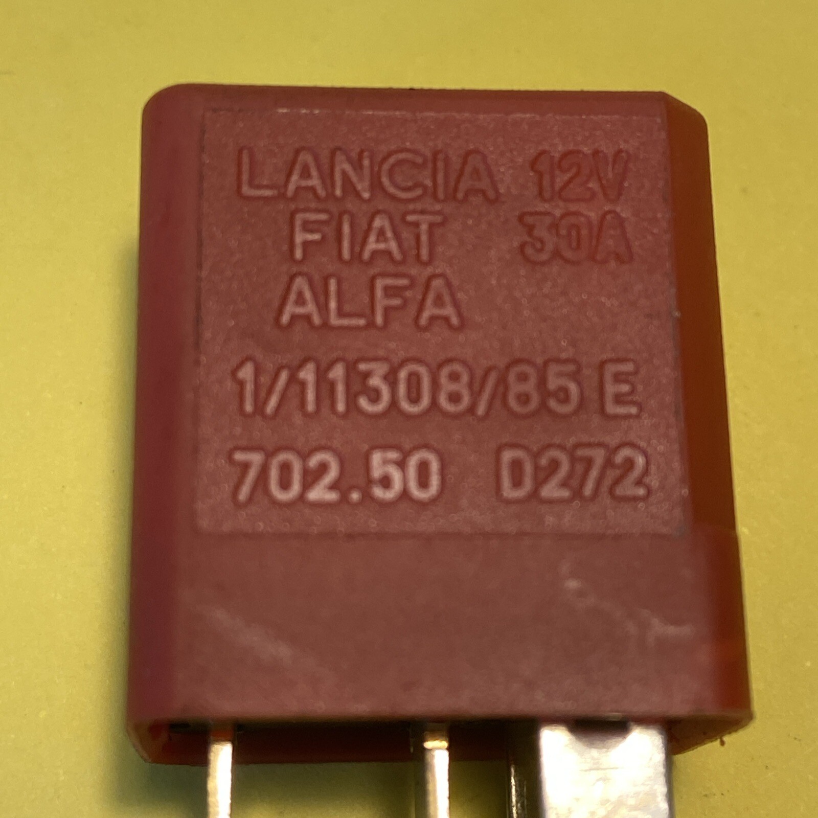 Fiat ALFA LANCIA 09-17 4-pin Red Relay Birton 1/11308/85e 12v 30 D272 ...