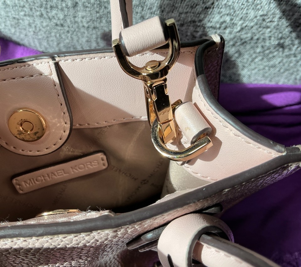 Michael Kors Light Pink Crossgrain Leather Mini Credit Card Crossbody ...