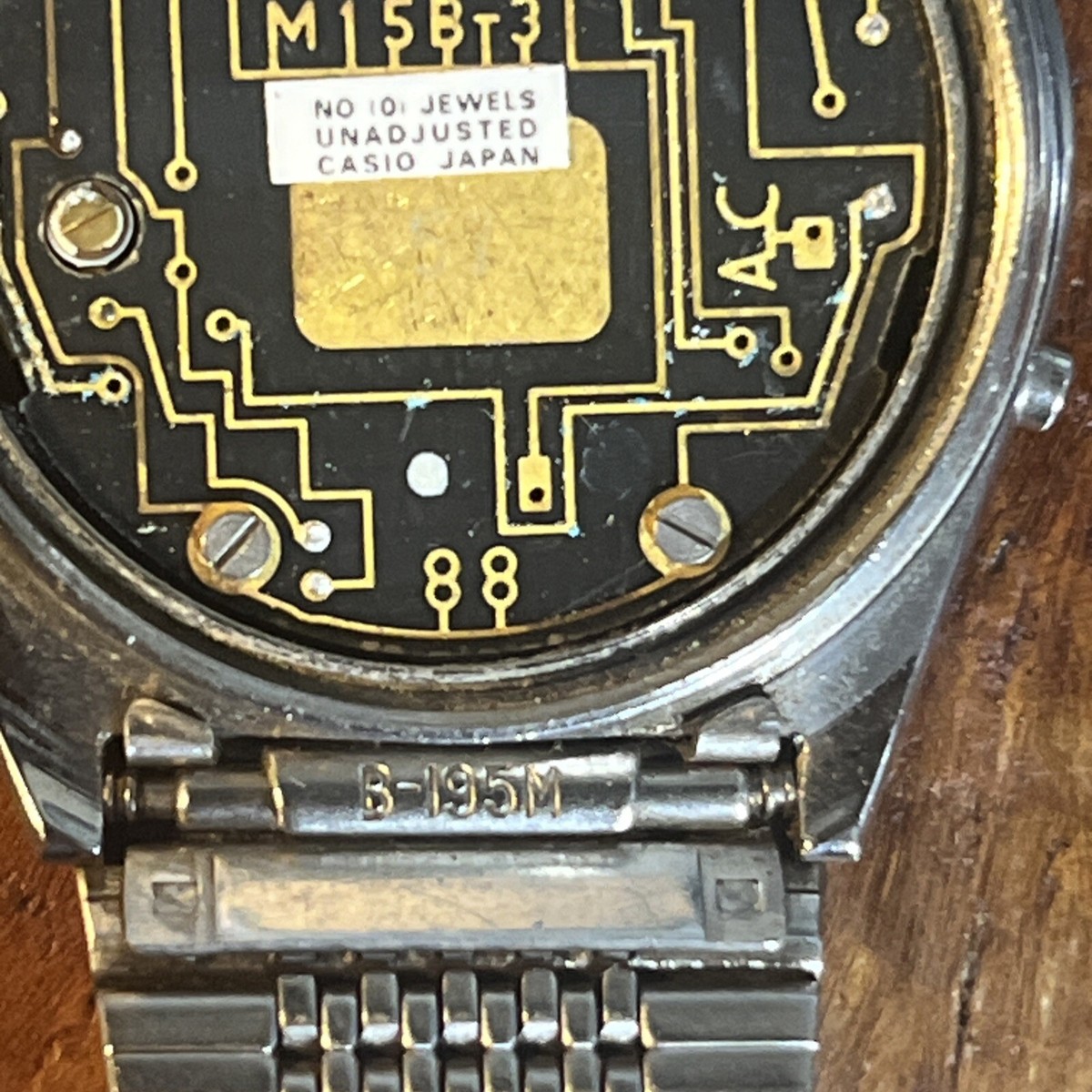 Casio Casiotron 88CR-17 Quartz Vintage Men's Watch For Parts Casio Casiotron 88CR-17 Quartz Vintage Men's Watch For Parts