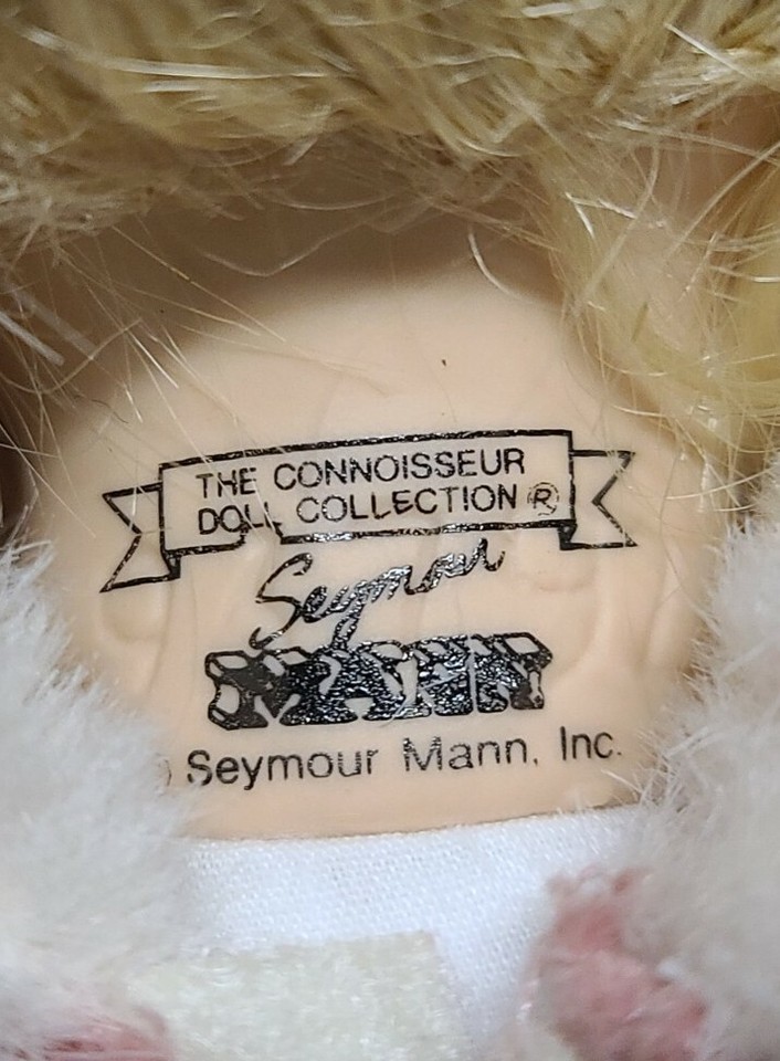Irina Seymour Mann Doll Winter Dress Christmas Connoisseur Female ...