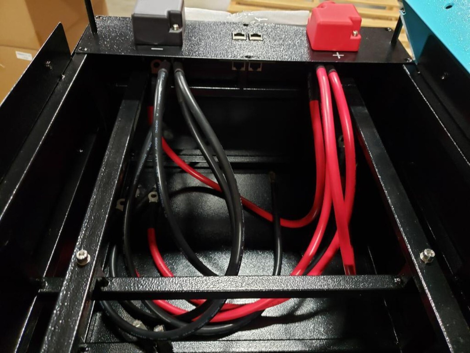 Renogy RBB400-G1-US 12v 400Ah Smart Lithium Iron Phosphate Battery Box ...