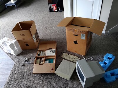 recapped Apple Macintosh Performa 450 Model M1698LL/A in box powers on ...