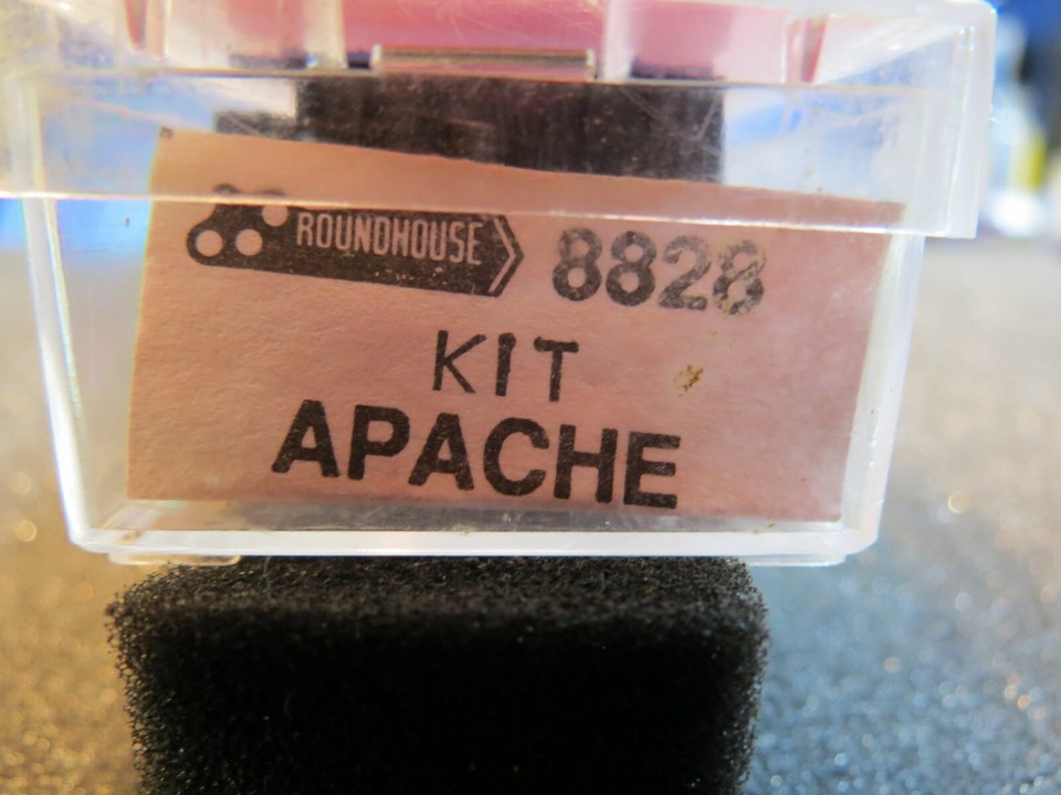 N - Roundhouse 8828, 50' D/D Boxcar, Apache RY LN M-M coup/from kit | eBay