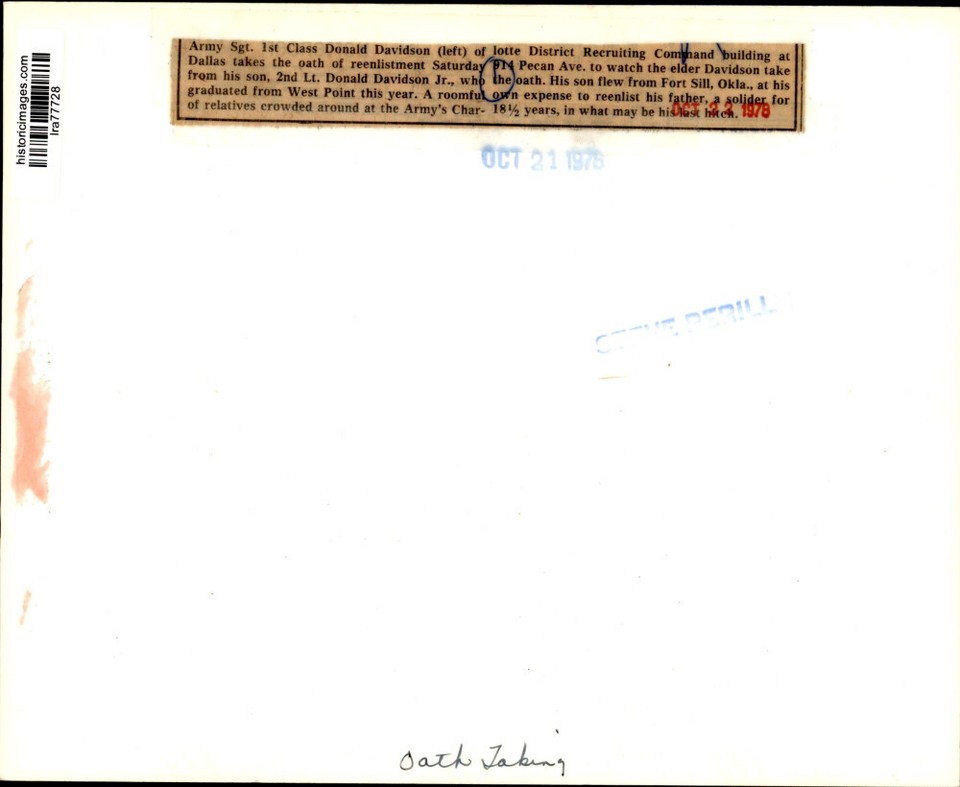 1975 Press Photo Soldiers Donald Davidson and Donald Davidson Jr. in ...