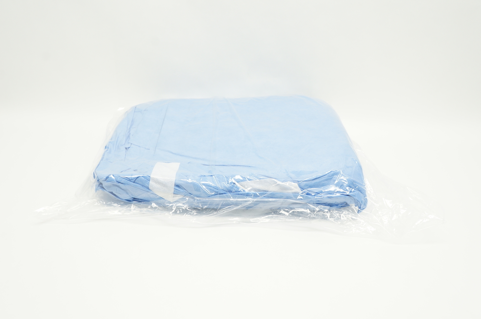 MediChoice 55882 Overhead Isolation G o w n Blue Universal - Bag of 10 ...