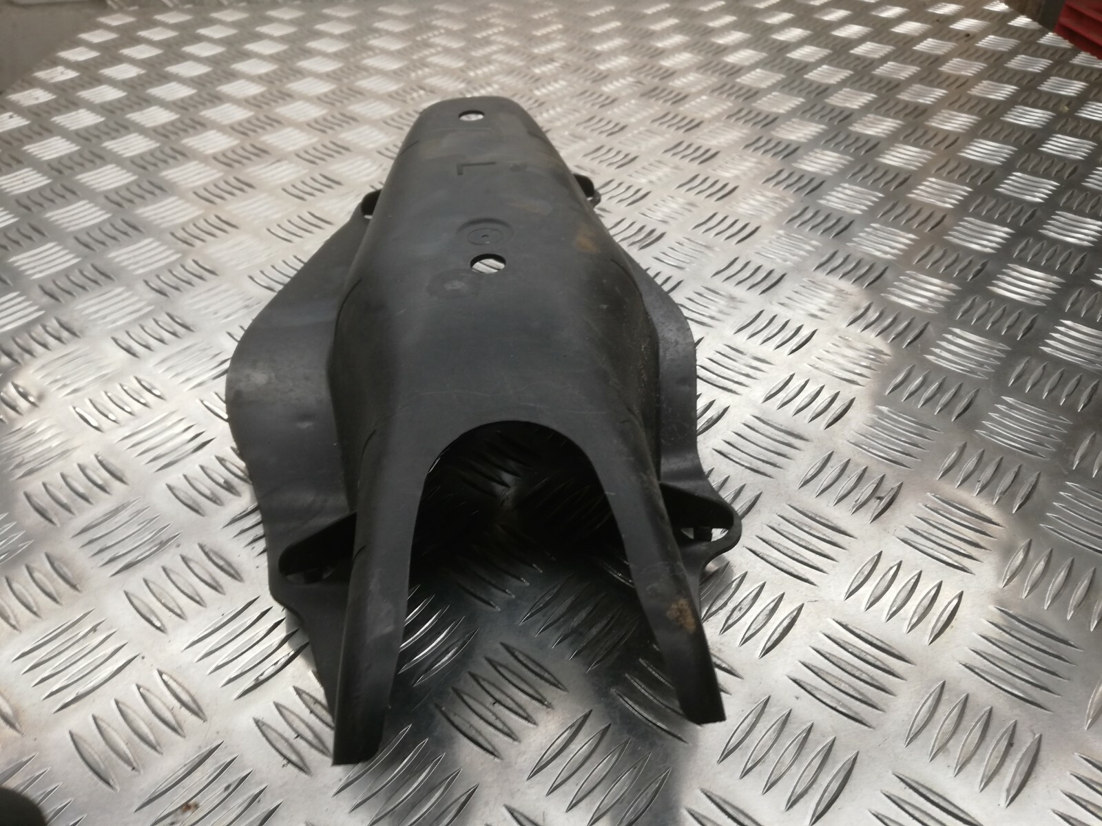 B49 Mercedes-Benz GLC COUPE C253 Rear Left Control Arm Cover ...