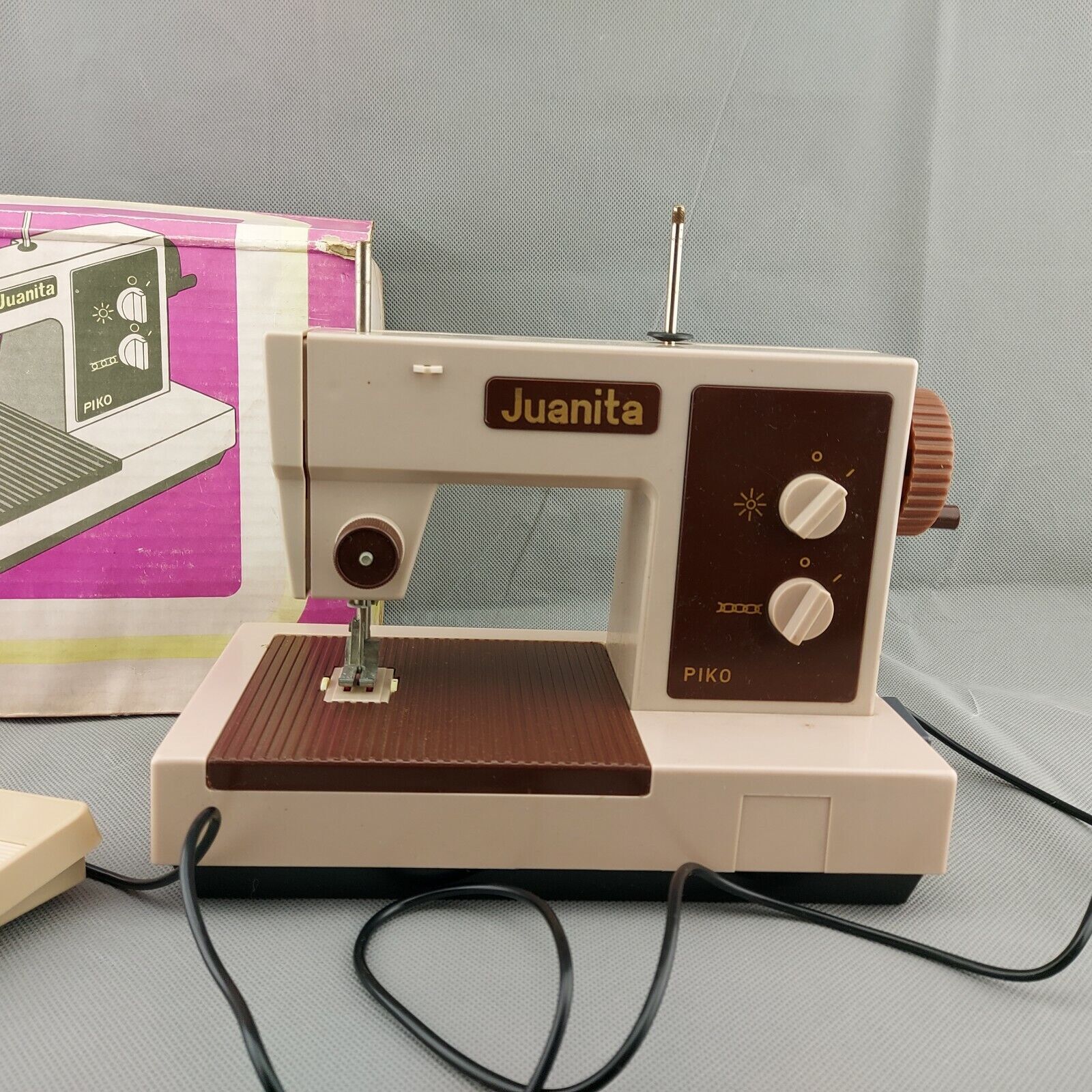 Vintage East German DDR PIKO Sewing Machine Juanita #2877 | eBay