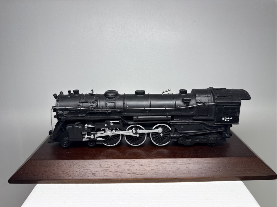 Lionel Classic Train Collection AVON 1993 / 700E Hudson Steam Engine ...