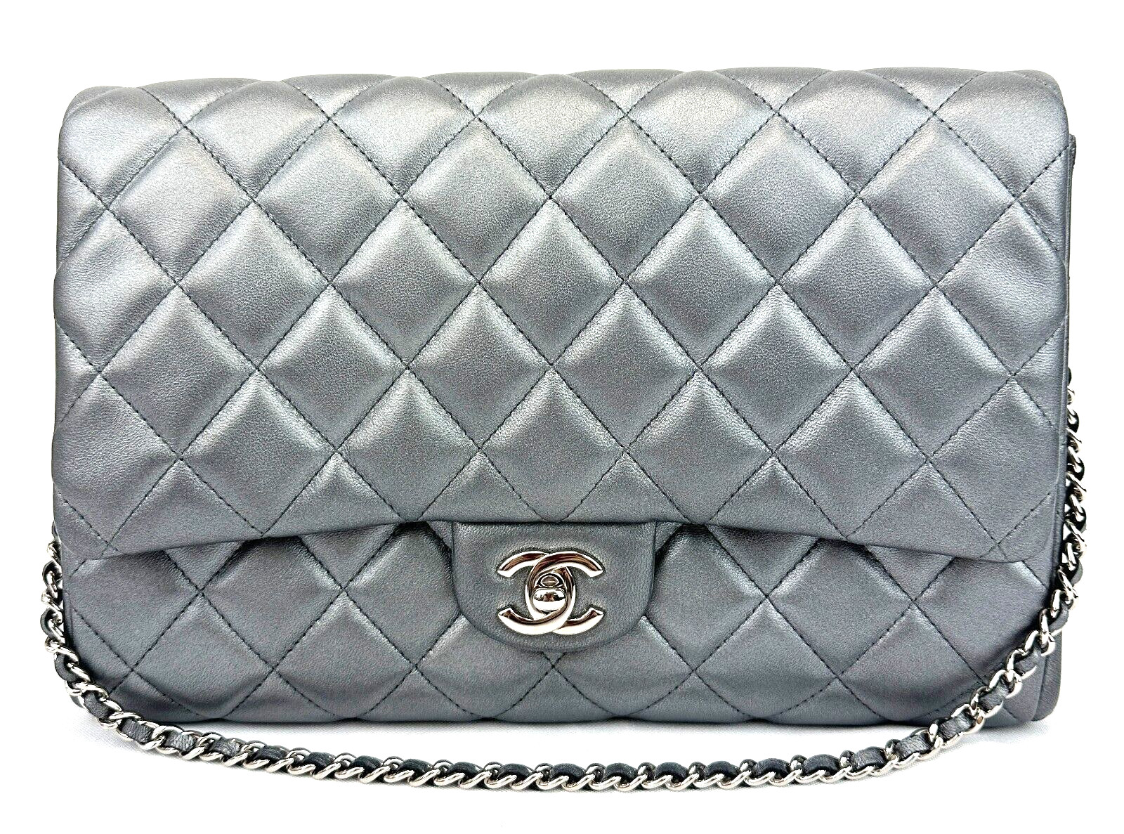 CHANEL Metallic Silver Gray Lambskin Quilted Flat Med… - Gem