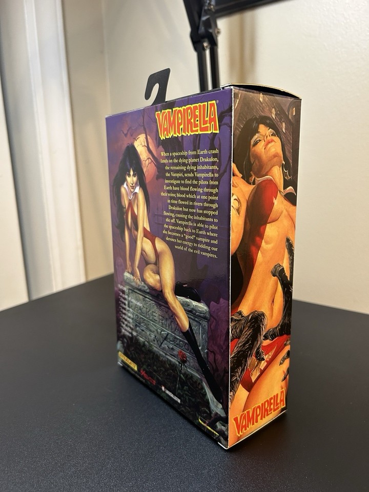Vampirella Action Figure 1:12 Scale Dynamite Comics Executive Replicas ...