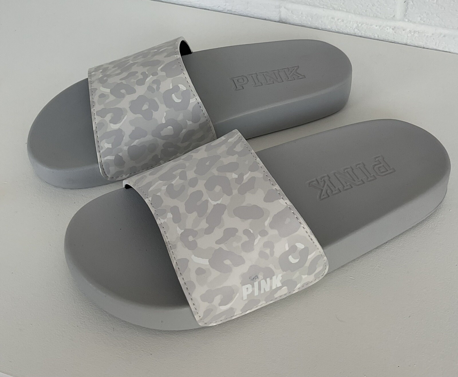 Victoria's Secret PINK Slides/ Beach/Shower Shoes Le… - Gem