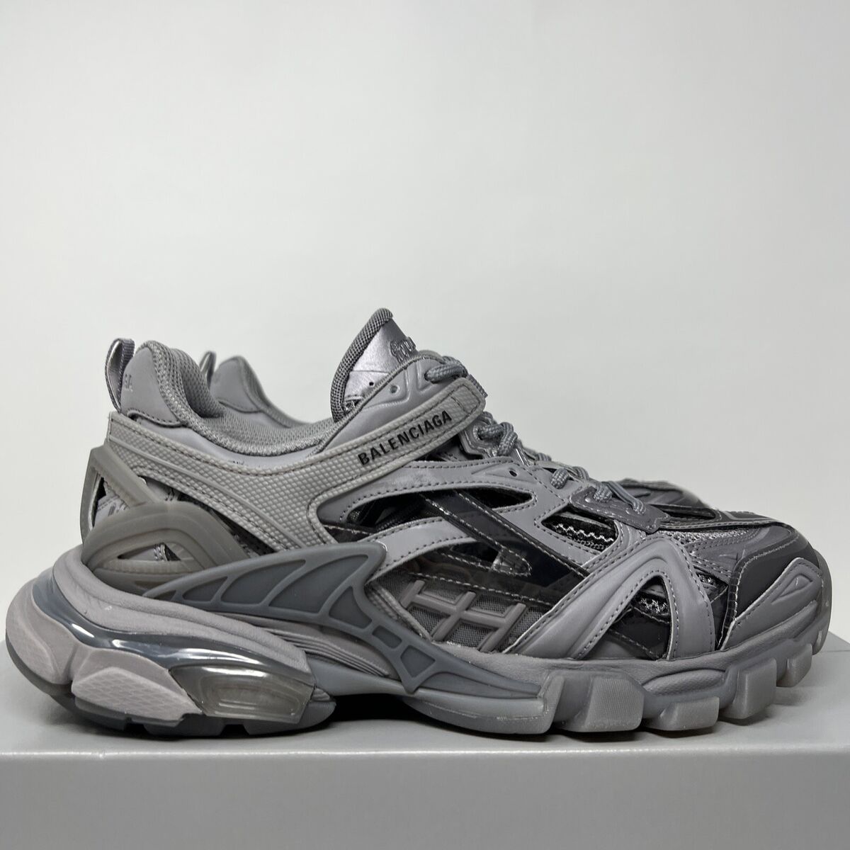Kids - Track.2 Sneaker in Black| Balenciaga® US|スニーカー Kids - Track.2 Sneaker in Black| Balenciaga® US|スニーカー