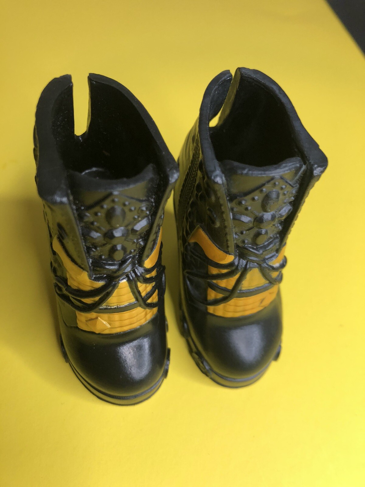 DISNEY DESCENDANTS 2 SHOES BOOTS 28" TALL MAL ISLE OF THE LOST BLACK ...