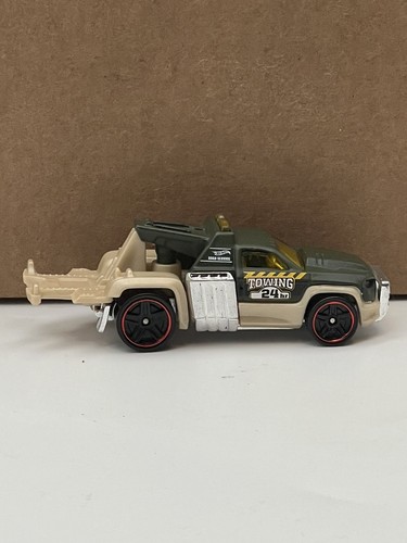 Hot Wheels 2012 Repo Duty Tow Truck Road Service Green | eBay