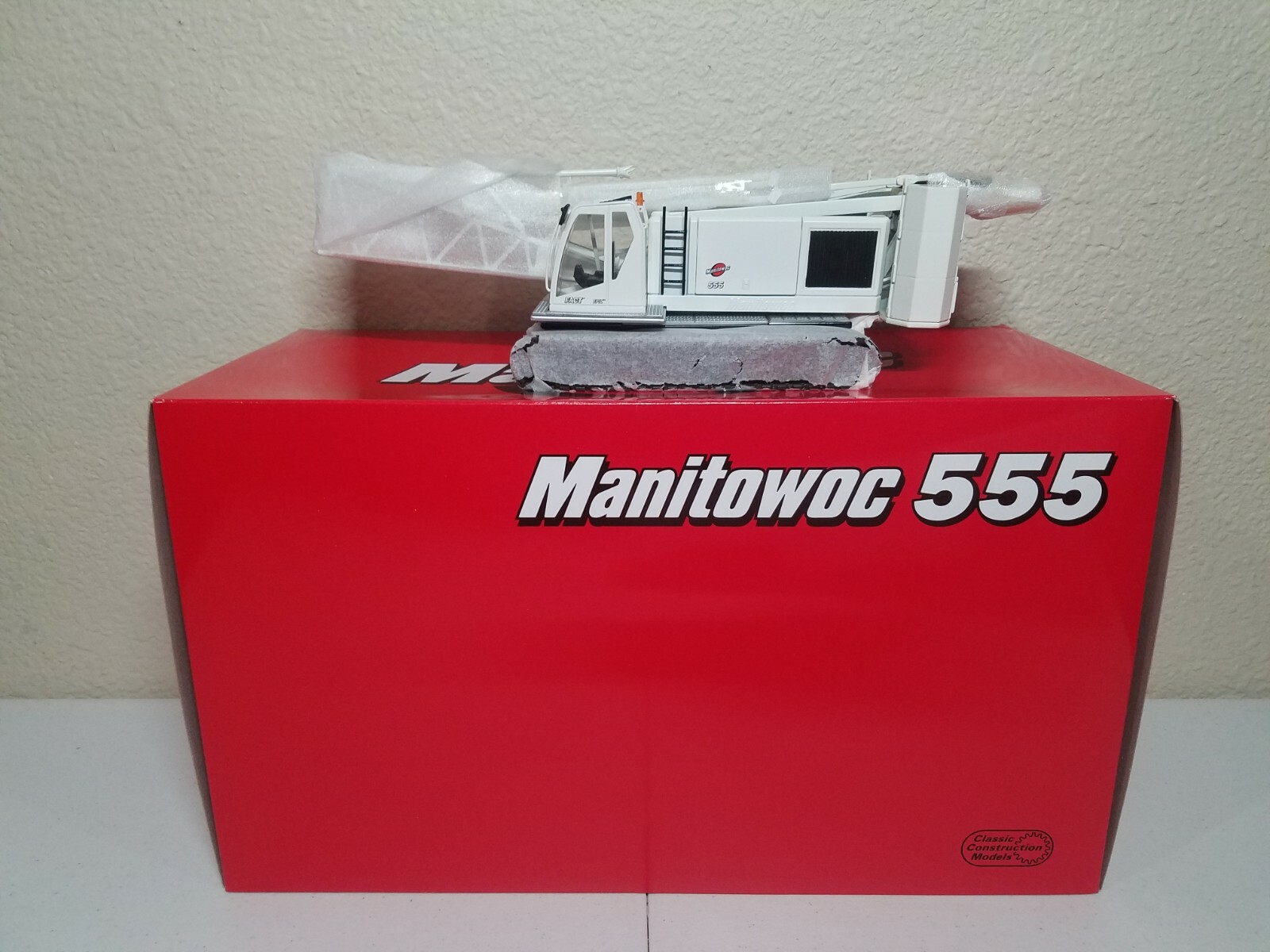 Manitowoc 555 Boom Crawler Crane - White - CCM 1:50 Scale Diecast Model ...