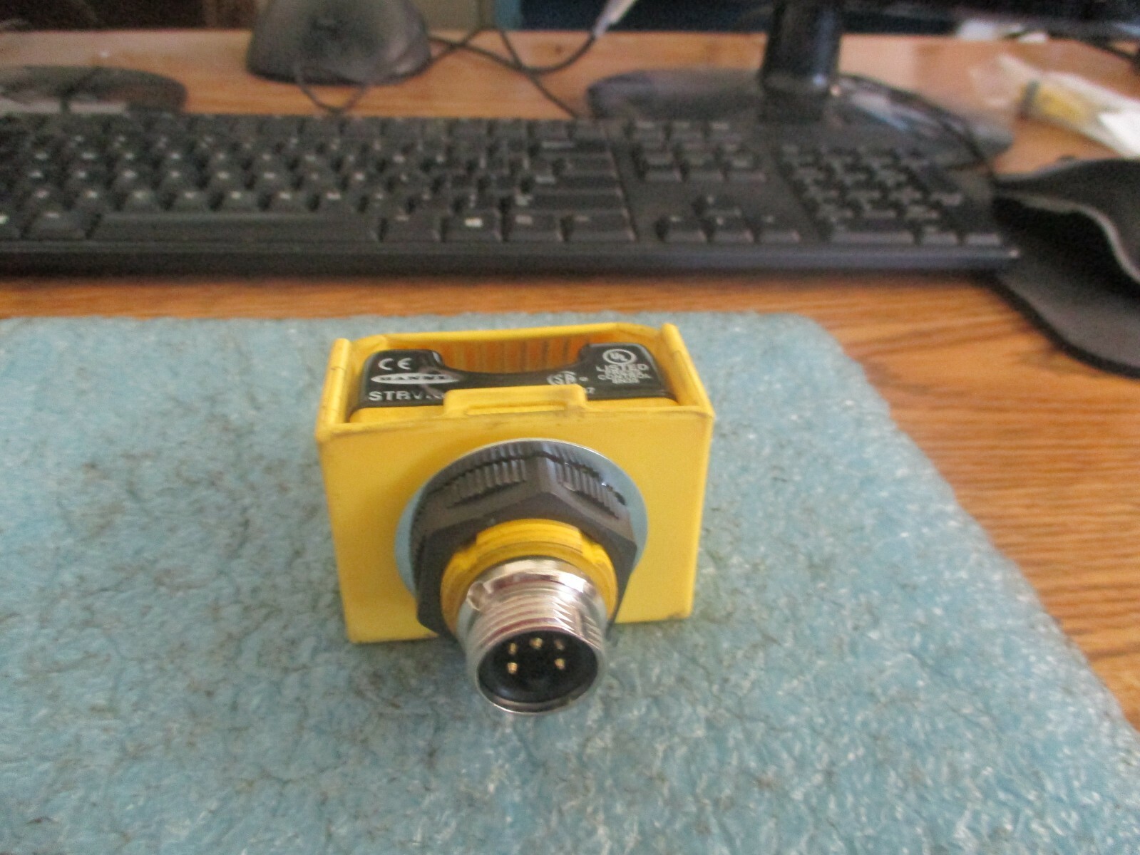 Banner Model: STBVR81Q Safety Touch Button with Guard | eBay