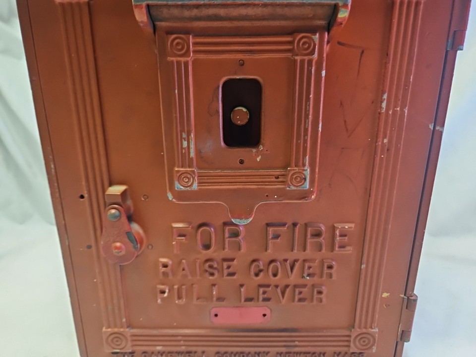 VINTAGE THE GAMEWELL COMPANY FIRE ALARM PULL DOWN CALL BOX | eBay