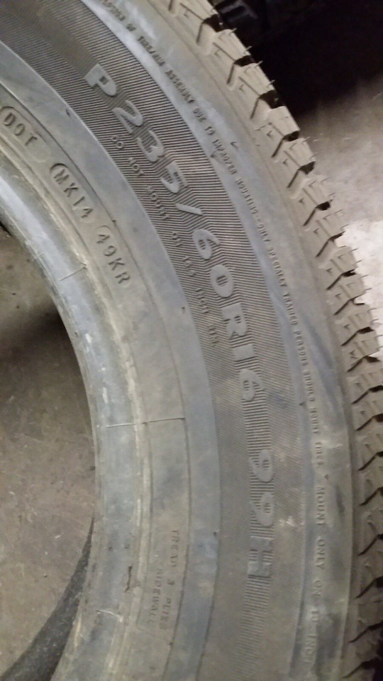 Kelly Navigator 235/60R16 99H All Season Tire | Aftermarket Branded