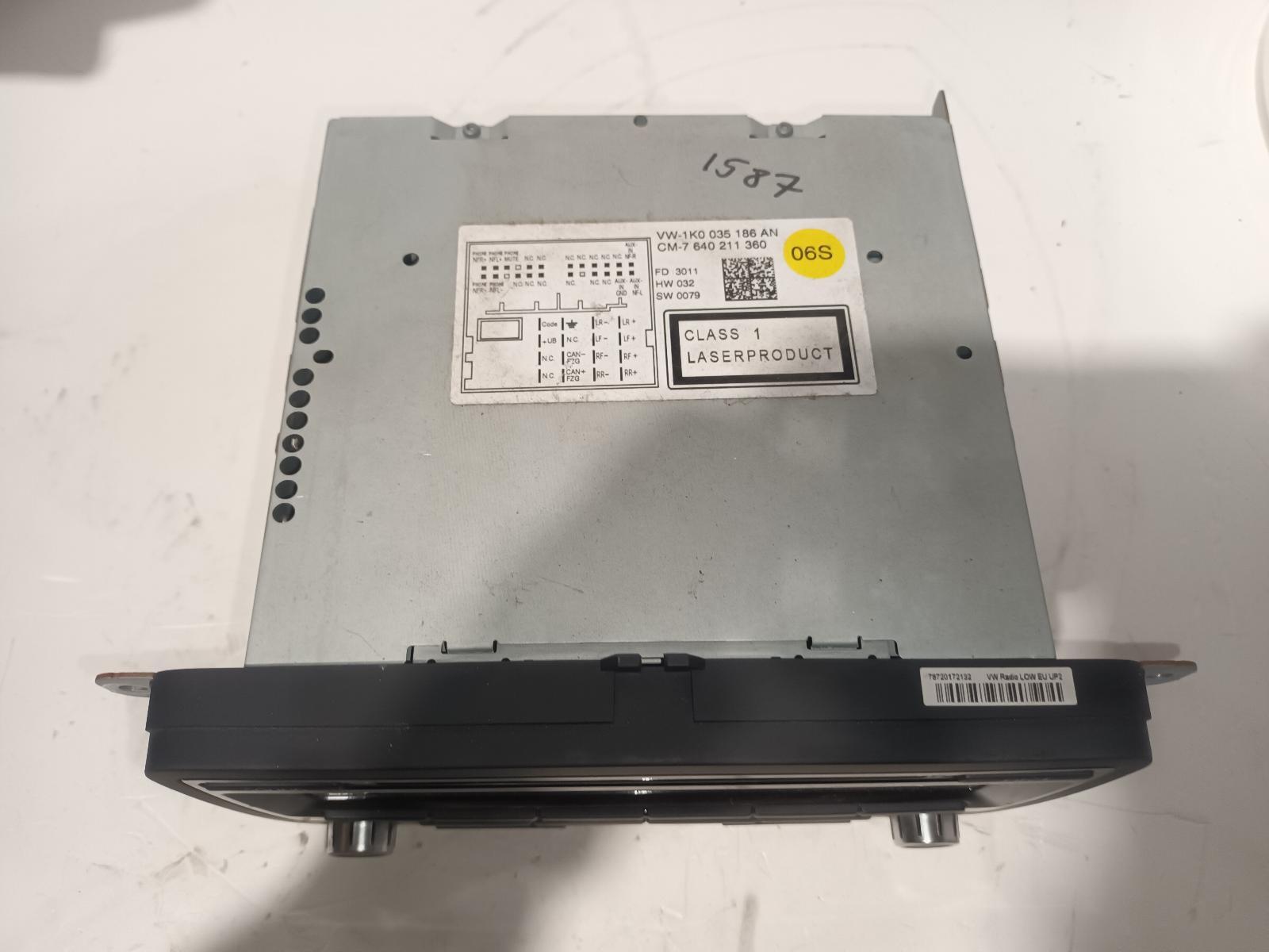 VOLKSWAGEN AMAROK STEREO/HEAD UNIT DISPLAY & HEAD UNIT (RCD310), 2H, 10 ...