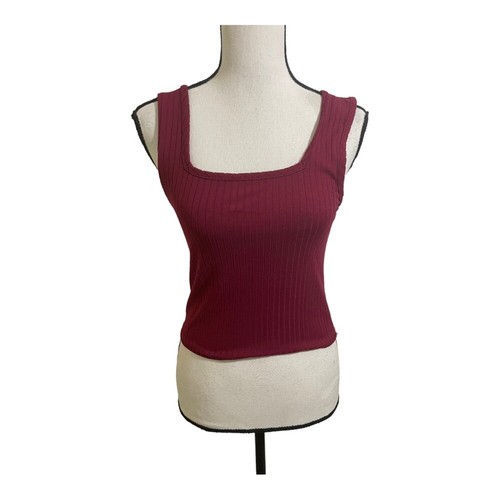 Olivia Rae womens ribbed style square neckline crop tank top Size Small ...
