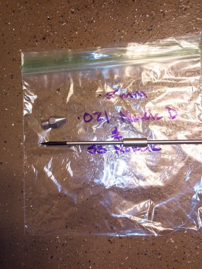 Delrin You Can Spray Paint Dupli Color DE1650 Engine Enamel Spray