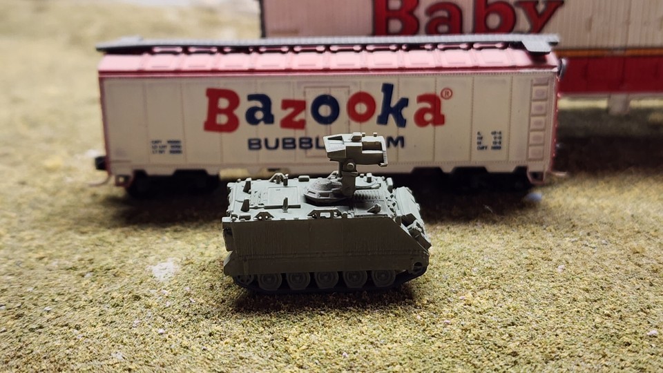 N Scale 1:160 M981 FISTV (Fire Support Team Vehicle) US Army -OD Green ...