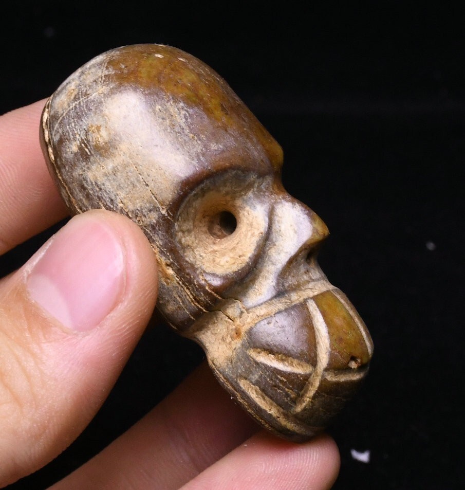 China Hongshan Culture OId Jade Person Human Skull Skeleton Head Amulet ...