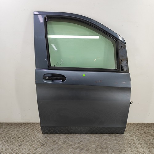 MERCEDES-BENZ VITO Tourer W447 Porte avant droite A4477206700 2016 RHD ...