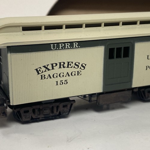 HO ROUNDHOUSE UNION PACIFIC OVERTON BAGGAGE EXPRESS POST OFFICE 34’ | eBay