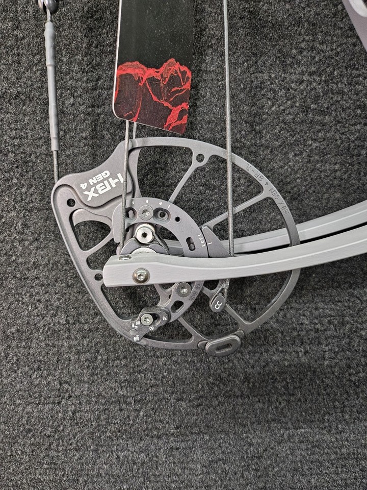 NEW Hoyt Alpha AX-2 29 Compound Hunting Bow RH Tombstone 60-70lb 27.25 ...