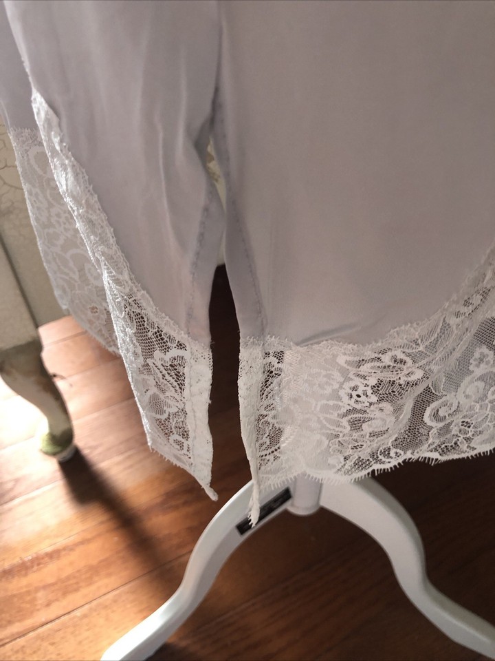 Vtg Vanity Fair Stretch Nylon Spandex Short Half Slip Lt Gray Ivory ...