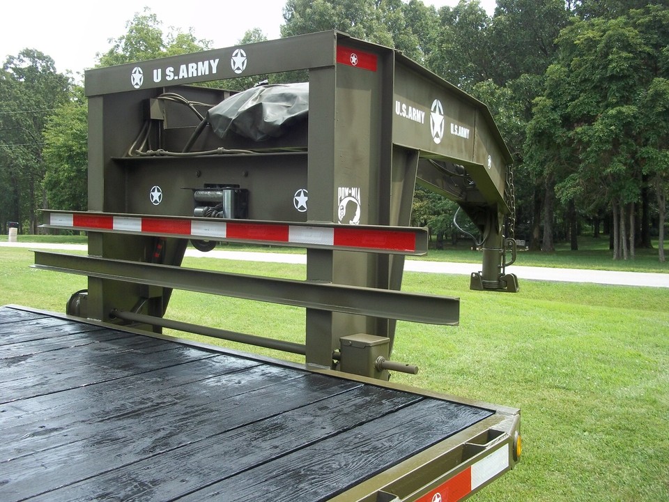 MILITARY THEME LOGO SET GOOSENECK FLATBED 25 + FT ARMY----- NO TRAILER ...