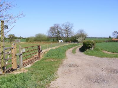 Photo 12x8 Green Lane footpath to Chapel Lane Wickham Market Off ...