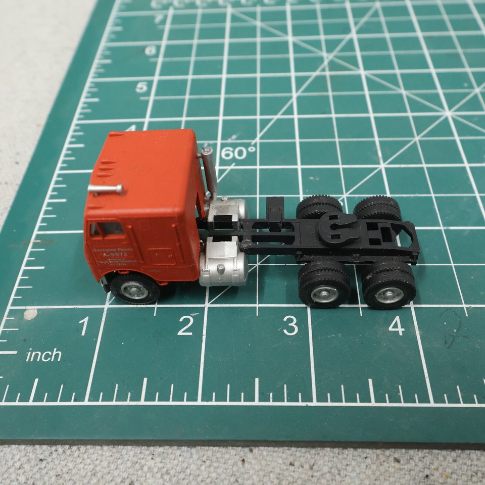HO Scale Athearn Cab Over Semi Southern Pacific For Model Railroad 3 ...