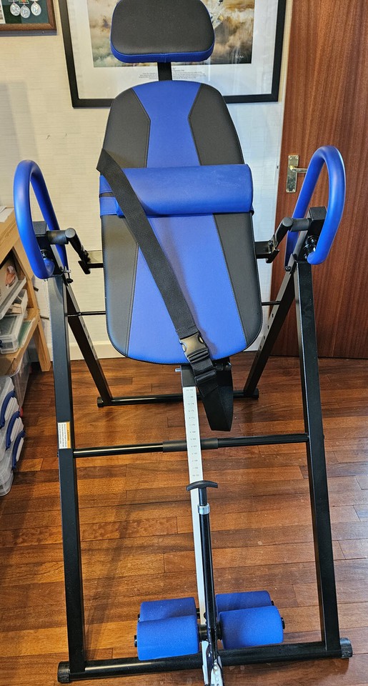 YOLEO Gravity Heavy Duty Inversion Table - Said to Help With Back Pain ...