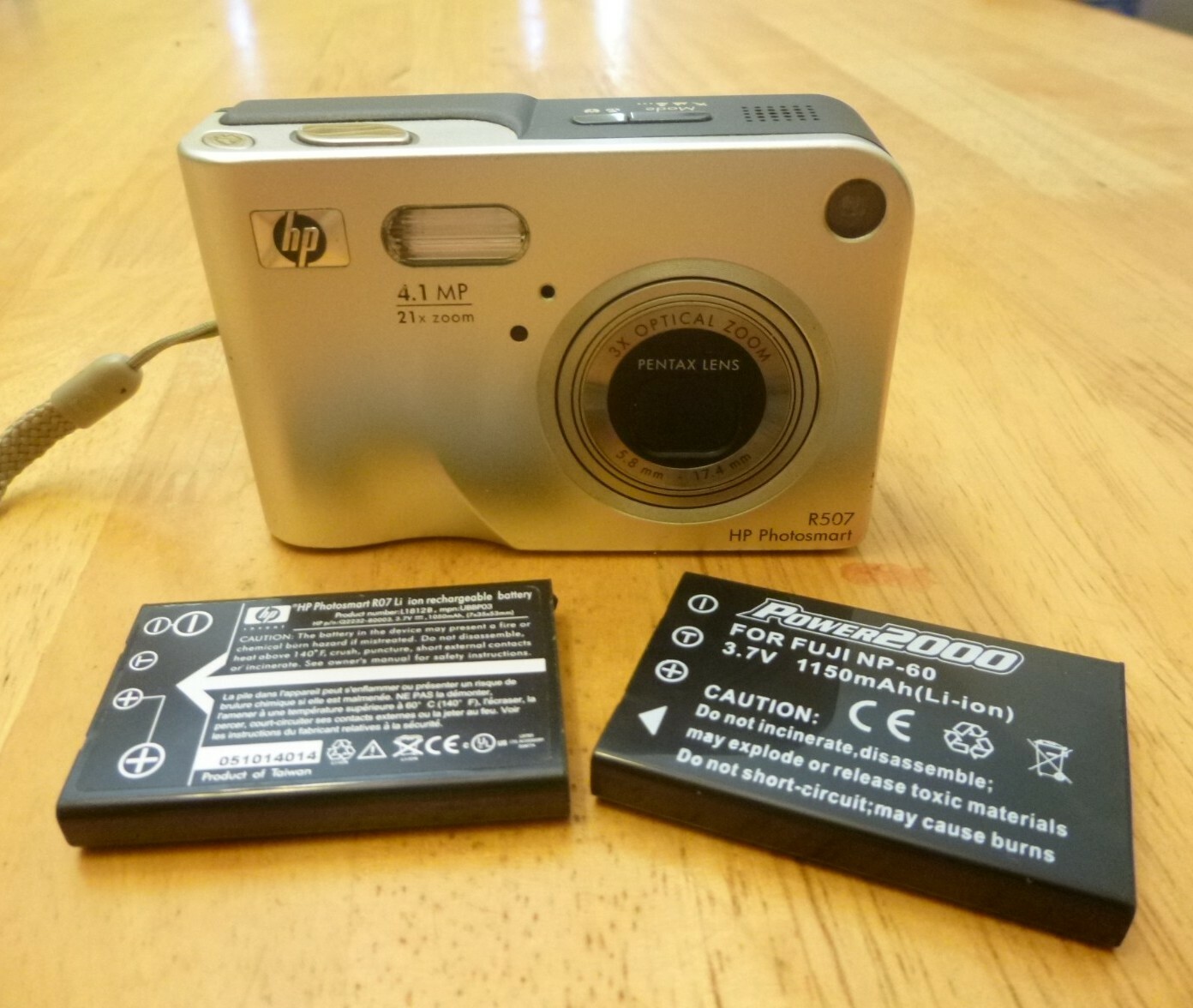 Digital Camera HP PhotoSmart R507 4.2 MP - Silver / 2 rechargeable ...