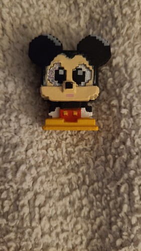 Disney Doorables Pixel Perfect, 8-Bit Mickey Mouse Special Edition ...