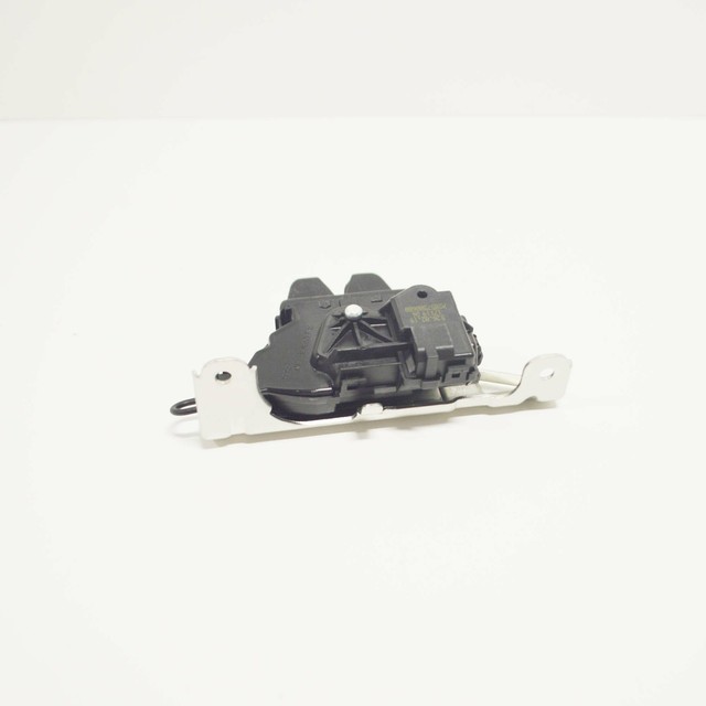 MERCEDES BENZ E C238 Rear Tailgate Boot Lid Lock A2057500600 Genuine ...