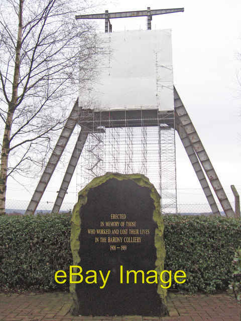 Photo 6x4 Barony "A" Frame Auchinleck/NS5521 Memorial to miners. c2007 ...
