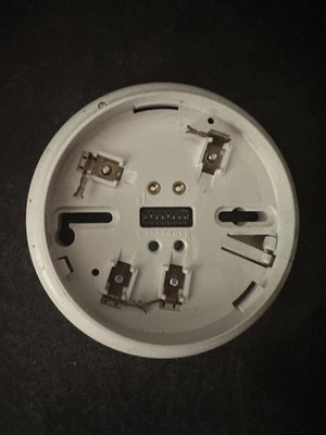 Simplex 4098-9792 SSD Analog Photoelectric Smoke Detector Base (USED ...