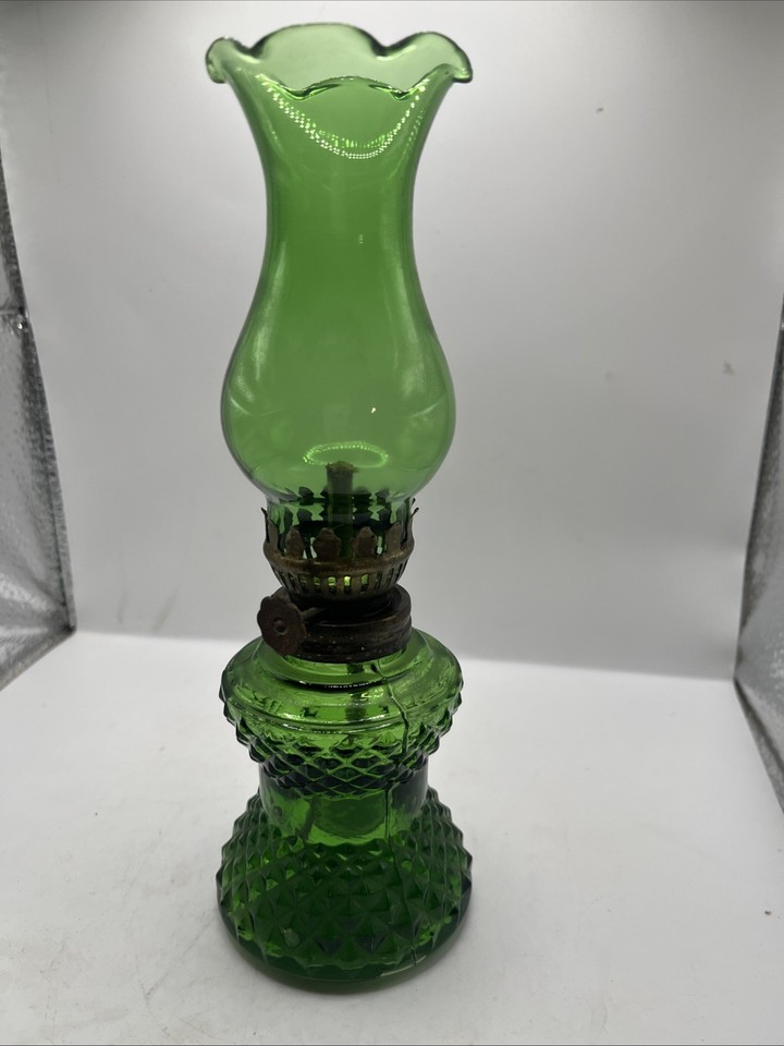 GREEN FINGER OIL LAMP SET Of 2, SOCONY BURNER, OLD GREEN CHIMNEY 8.25 ...