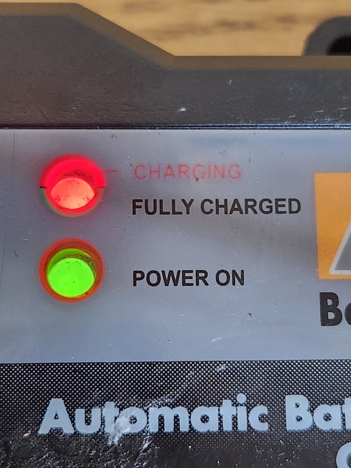 Intertek Duraboost automatic battery charger maintainer 12V 1.5 amp ...