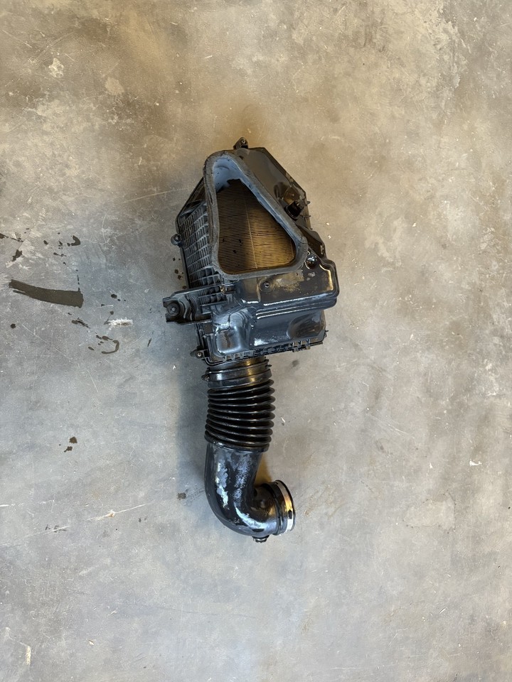 15-2023 Dodge Charger R/T 5.7L HEMI Air Intake Box Assembly OEM w/ Hose ...