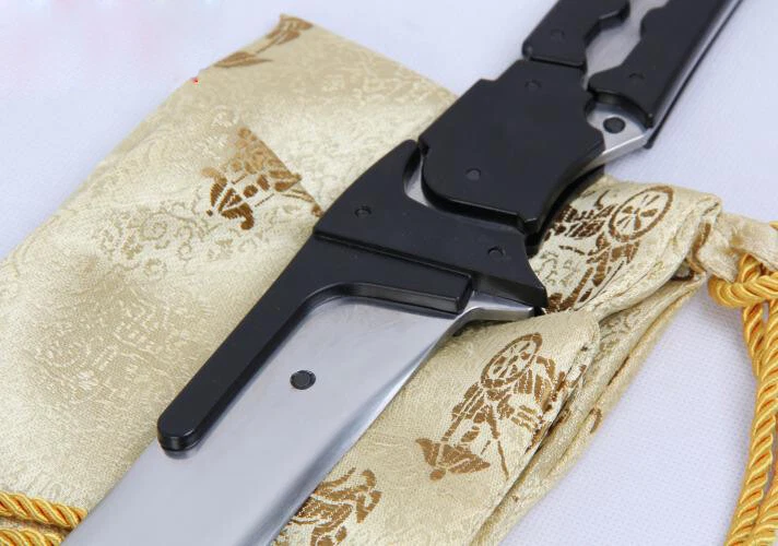 Metal Gear Rising Revengeance Raiden Sword Replica